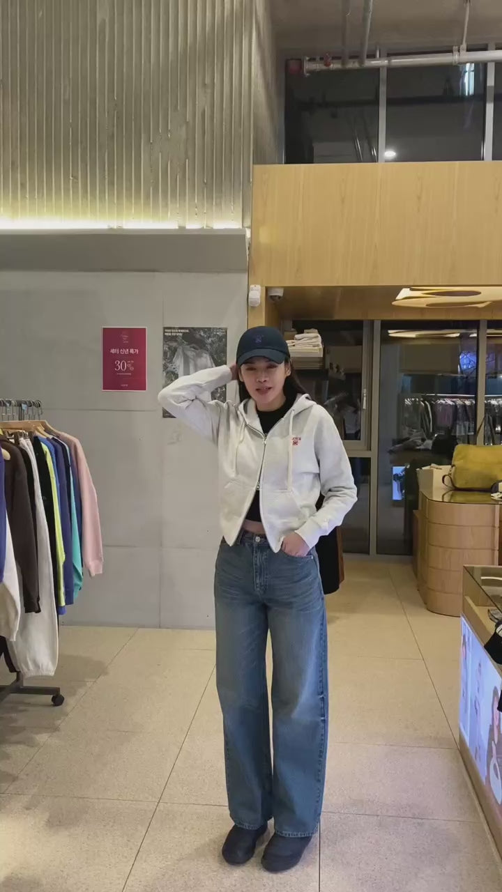 女款【WE ARE】韓國Satur休閒直筒牛仔褲SA241WDP05 – We are 日韓代購專家